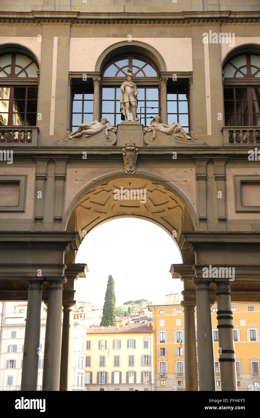 Piazzale degli Uffizi Stock Photo - Alamy