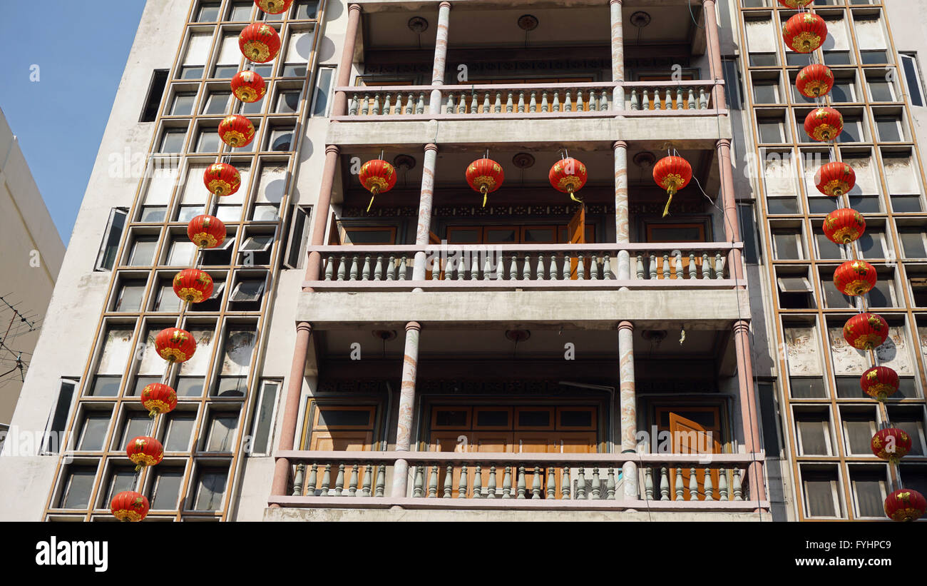 building in chinatown in bangkok Stock Photo - Alamy