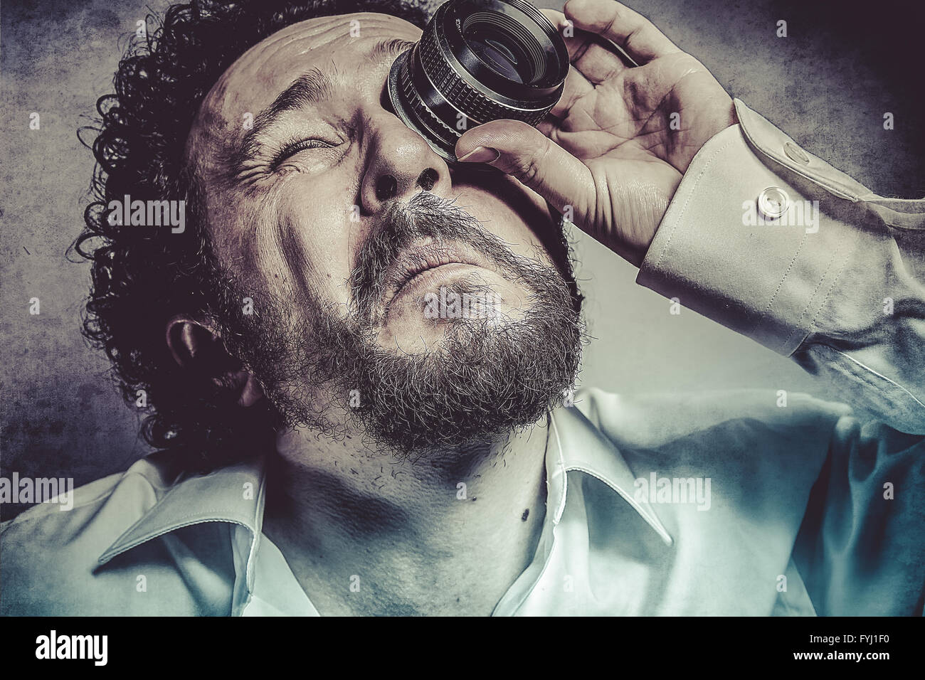 Look into the lens student hi-res stock photography and images - Alamy