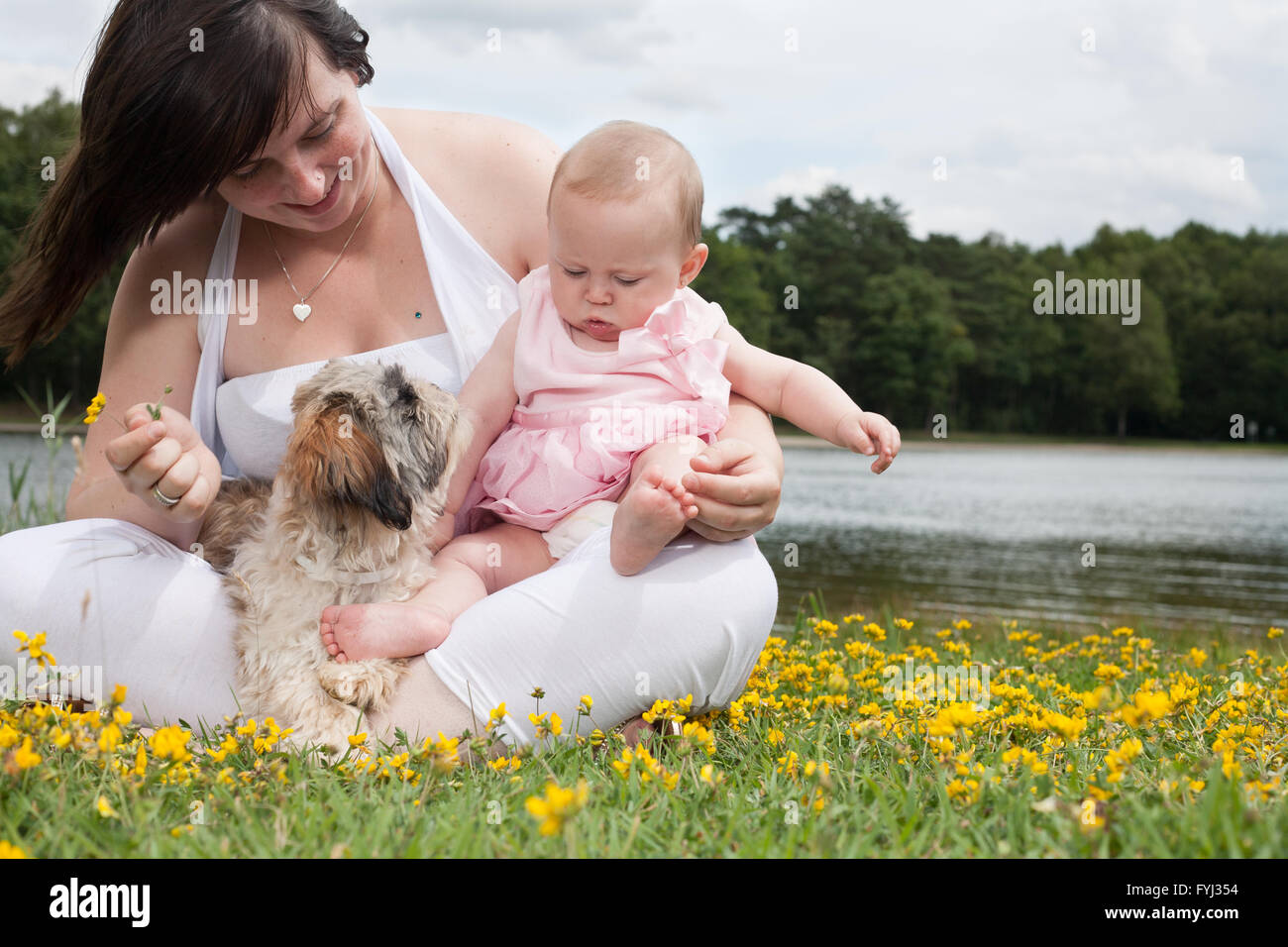Family little hi-res stock photography and images - Alamy