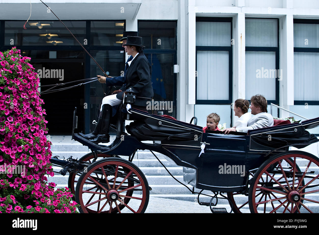 bride and groom arriving by coach Stock Photo - Alamy