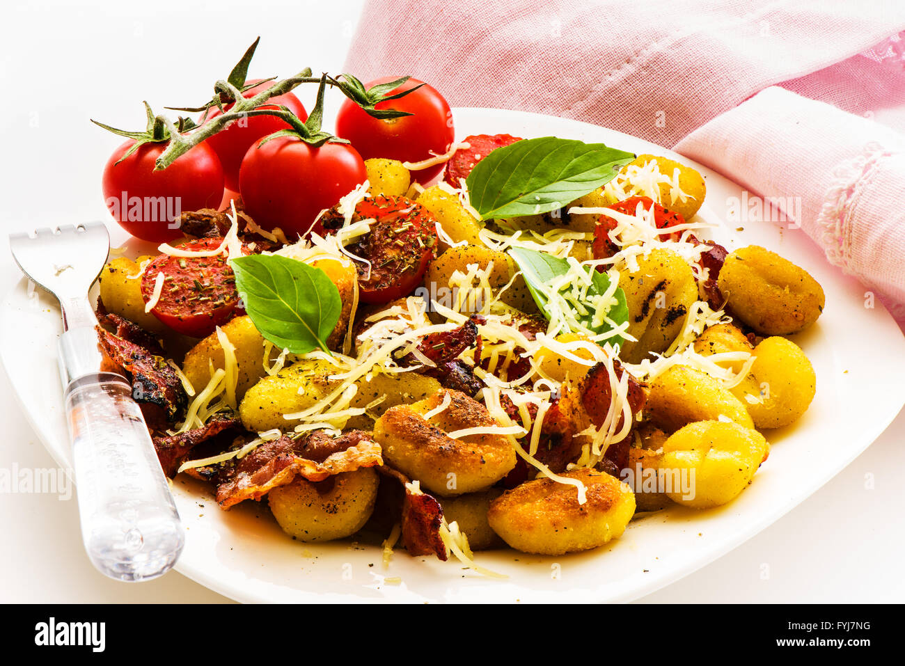Gnocchi plate hi-res stock photography and images - Alamy
