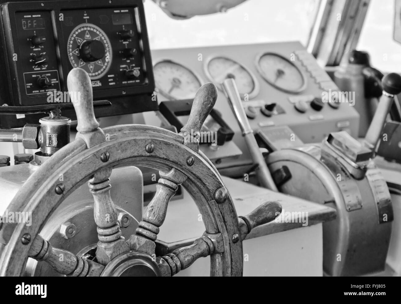 Steering wheel of an old sailing vessel, close up Stock Photo - Alamy