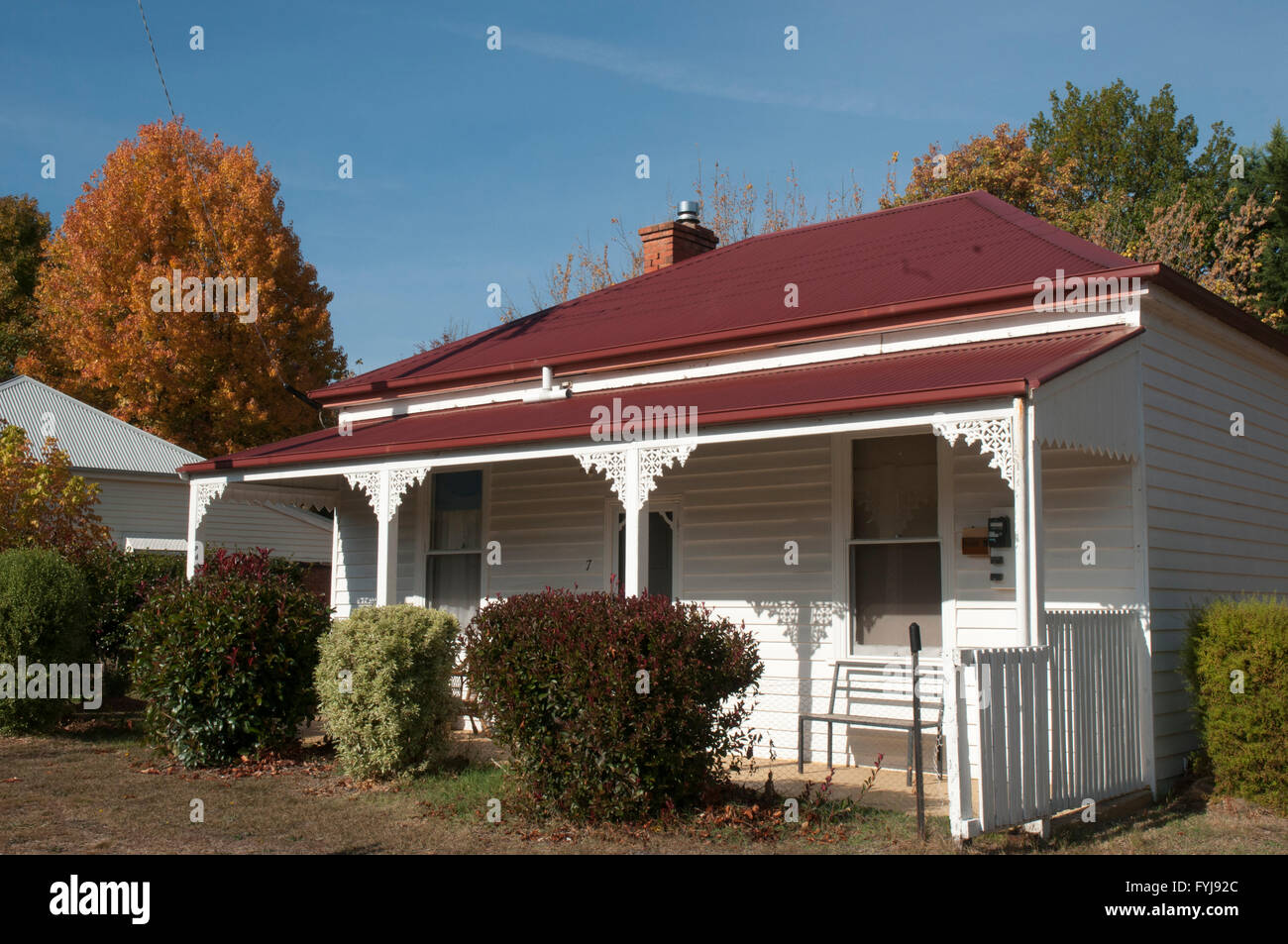 Weatherboard cottage hi-res stock photography and images - Alamy