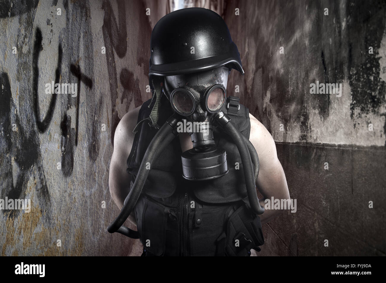 Survival.Environmental disaster. Post apocalyptic survivor in gas mask ...