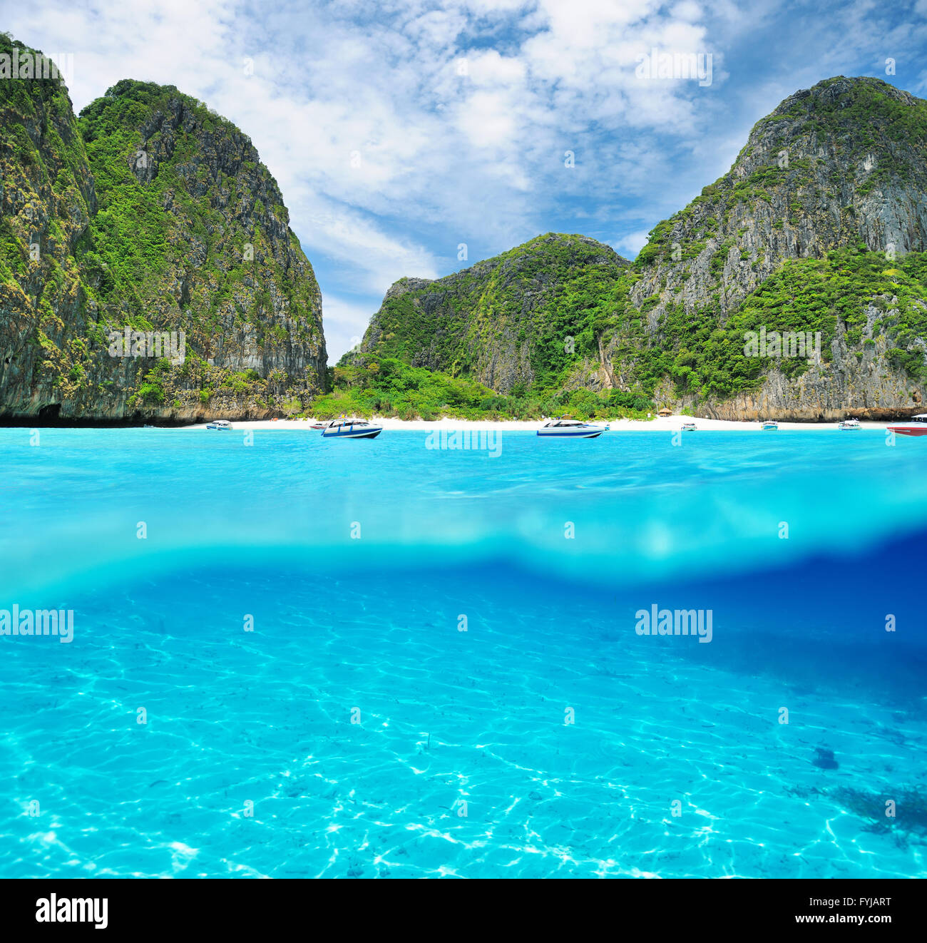 Beautiful lagoon with white sand bottom underwater view Stock Photo - Alamy