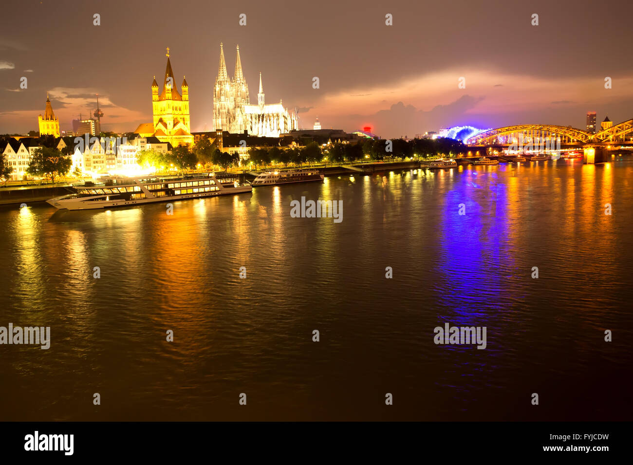 Cologne at night Stock Photo - Alamy