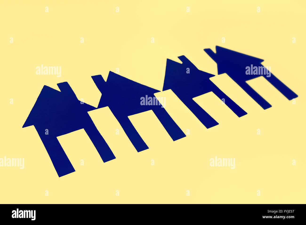 Paper clip sculpture hi-res stock photography and images - Alamy