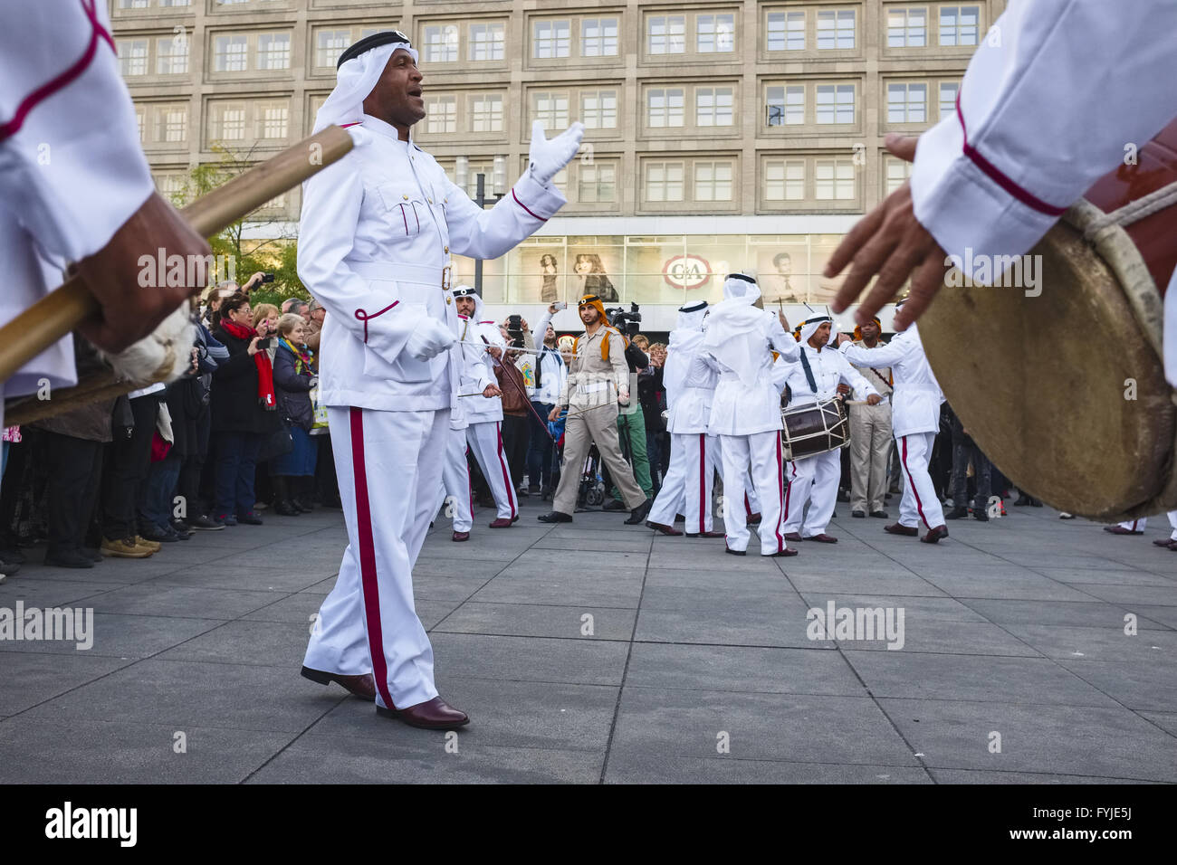 Abu dhabi police hi-res stock photography and images - Alamy