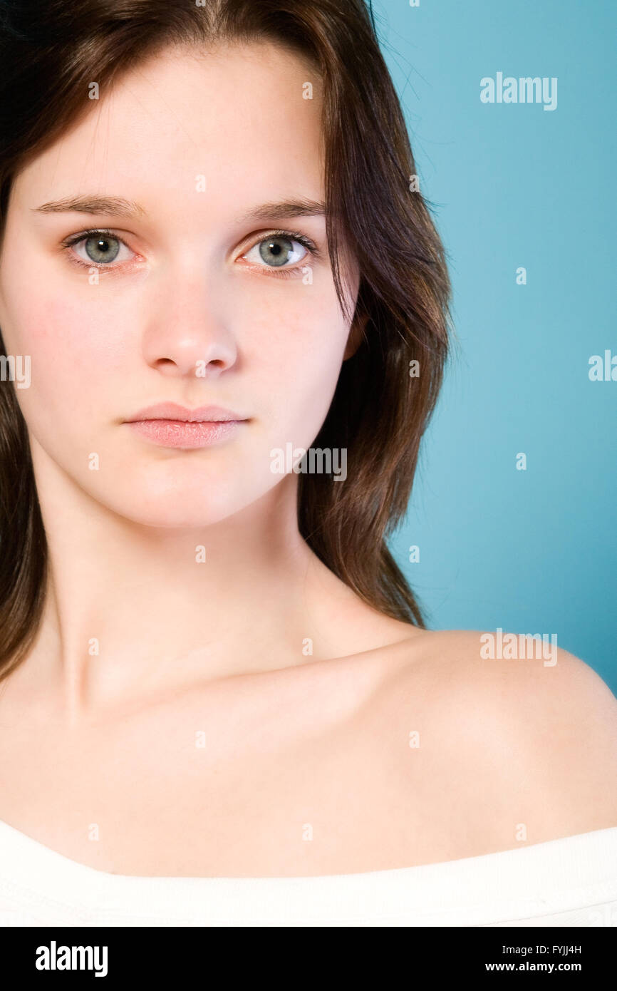 Portrait of a straight looking woman Stock Photo - Alamy