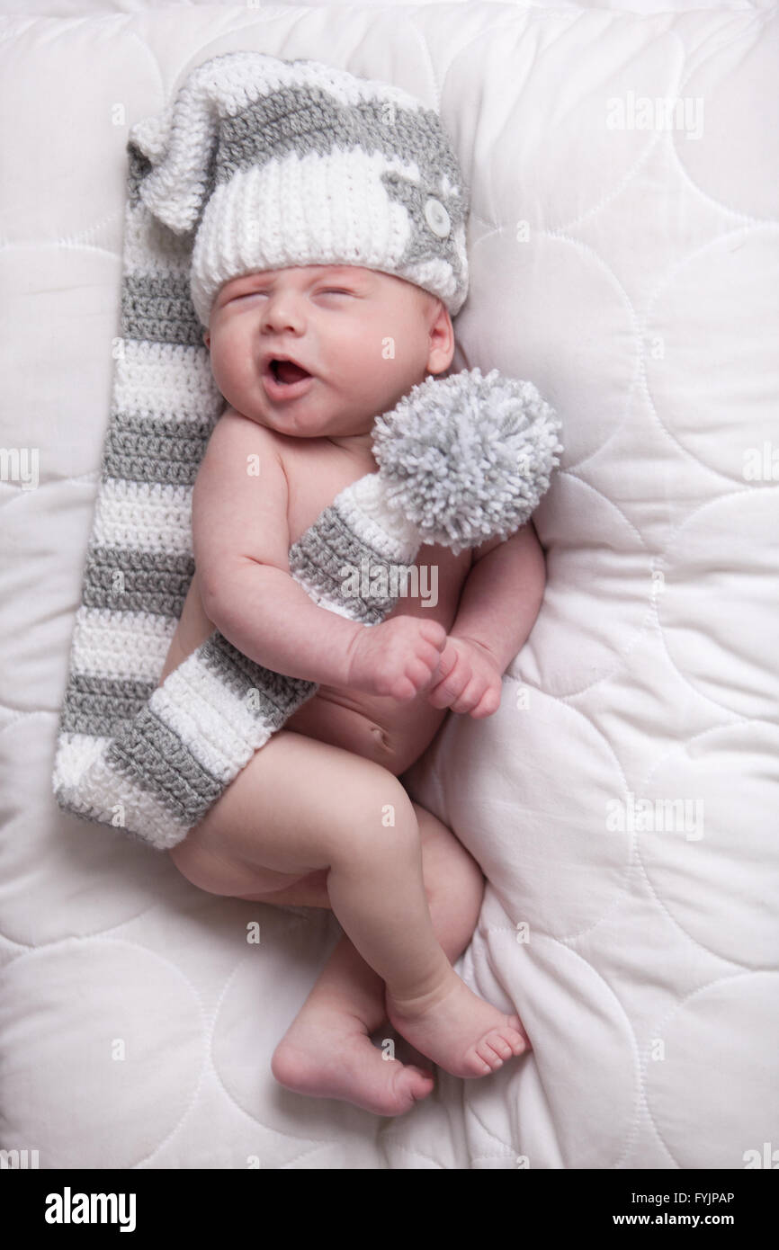 Newborn baby boy tired sleepy hi-res stock photography and images - Alamy