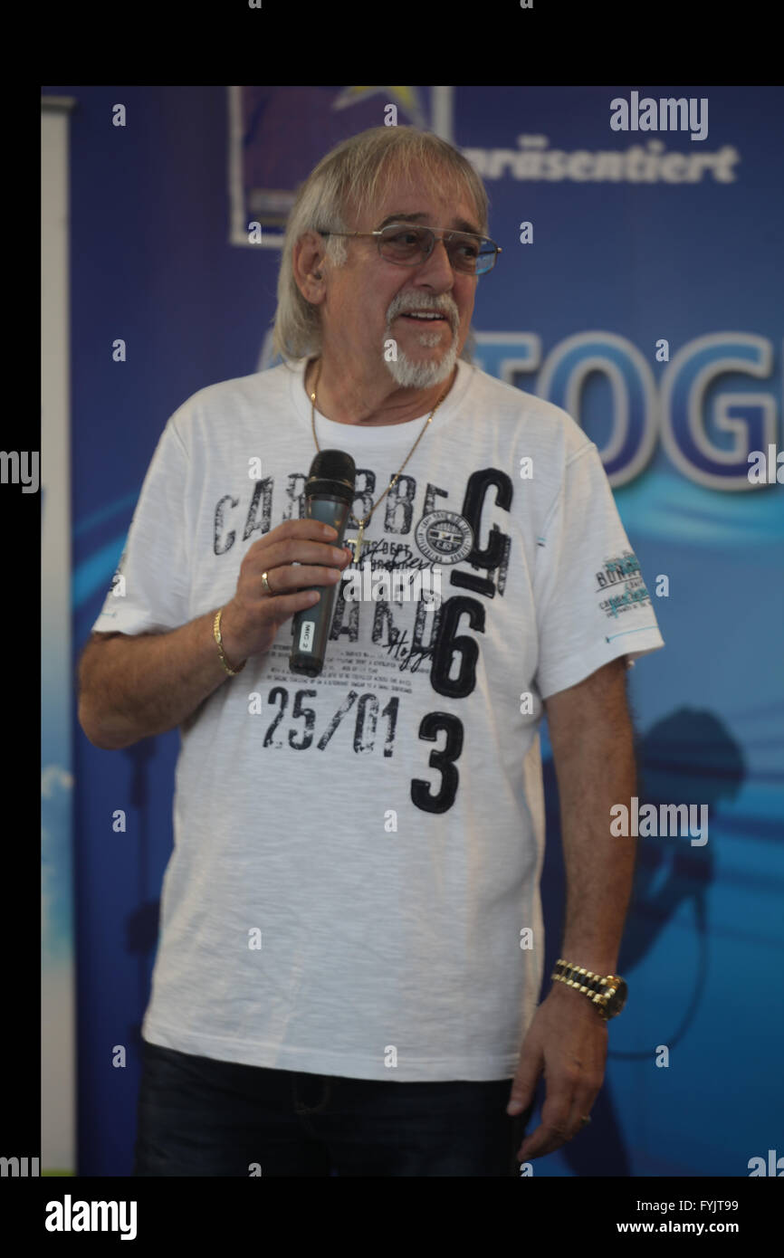 Amigos schlager hi-res stock photography and images - Alamy