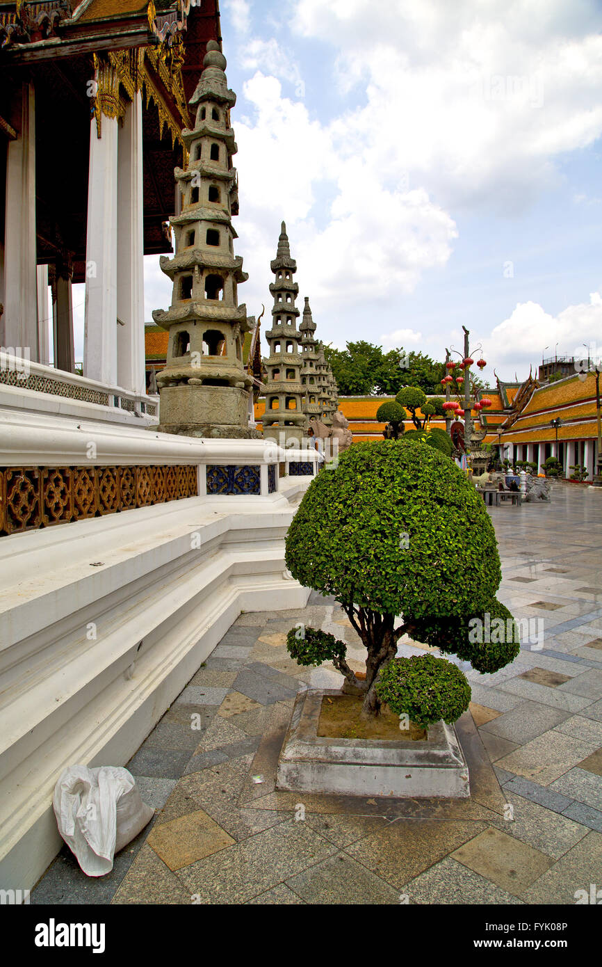 bonsai temple in bangkok thailand incision of the temple Stock Photo ...