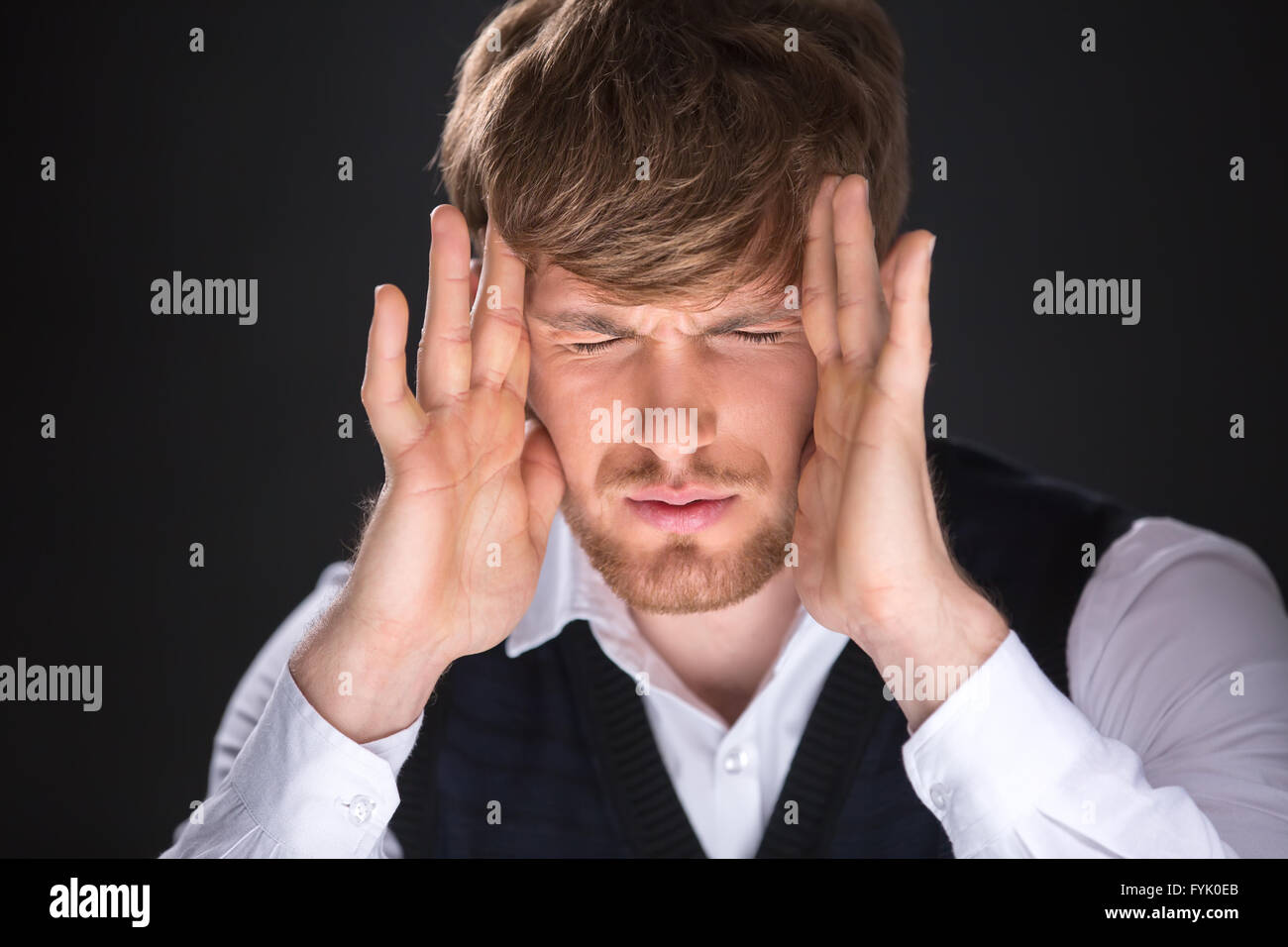 Headache silhouette hi-res stock photography and images - Alamy