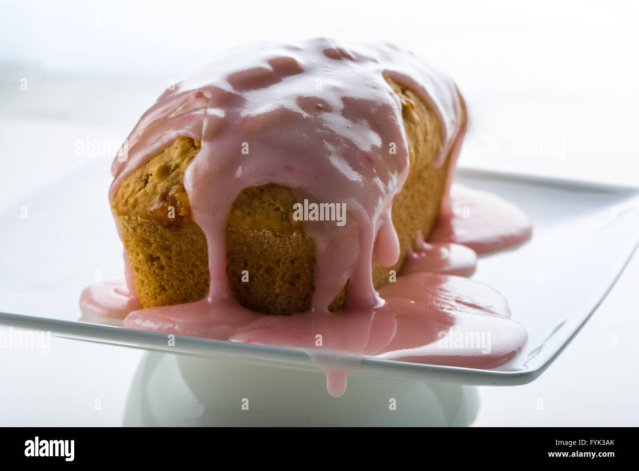 Rectangle birthday cake hi-res stock photography and images - Alamy