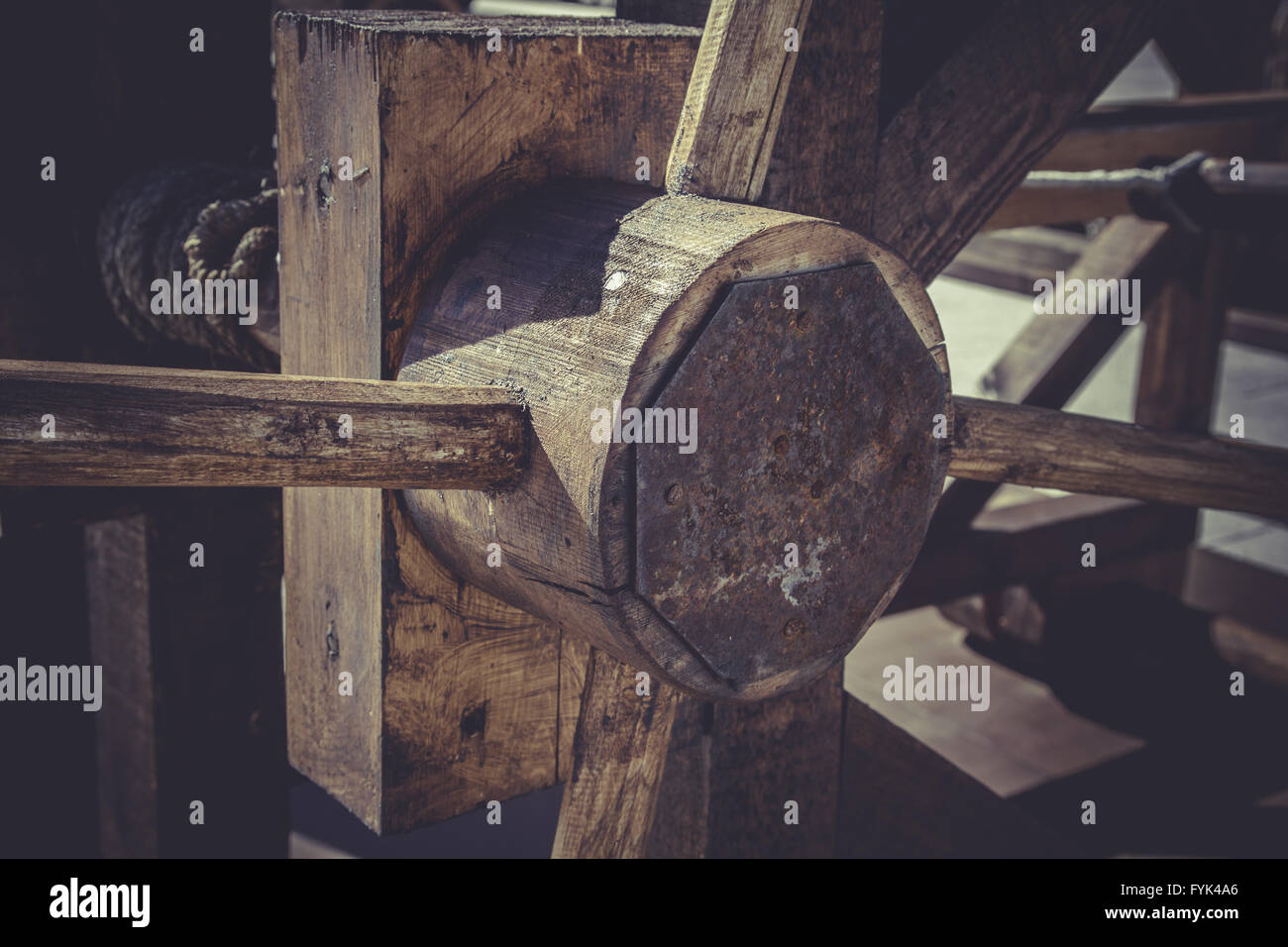 Medieval siege weapons, crossbows, onagers, catapults and battering ...