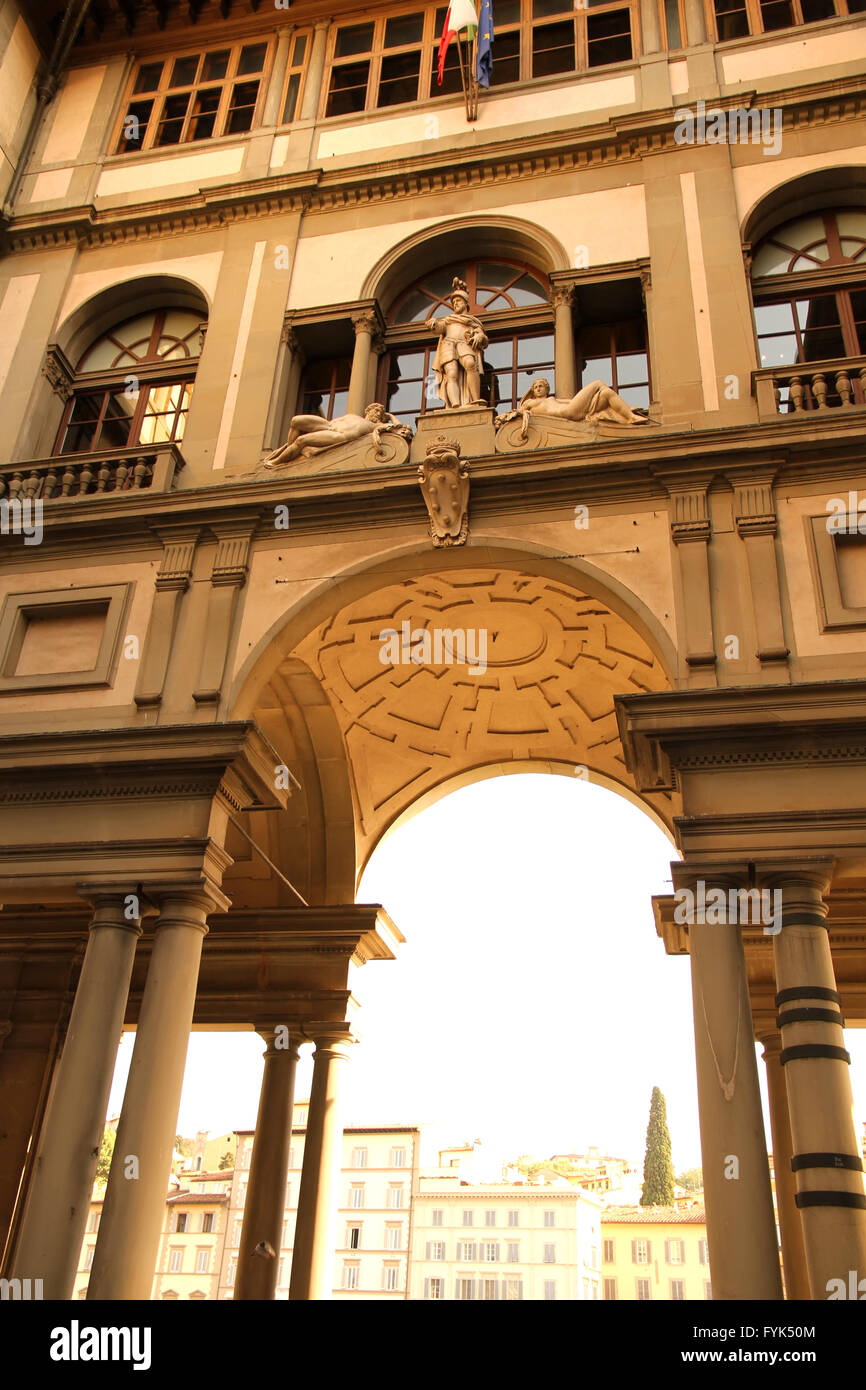 Piazzale degli Uffizi Stock Photo - Alamy