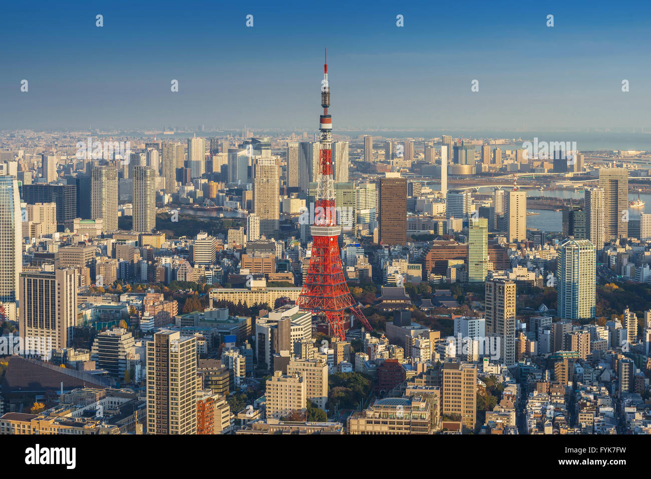 Hotel office tower tokyo hi-res stock photography and images - Alamy