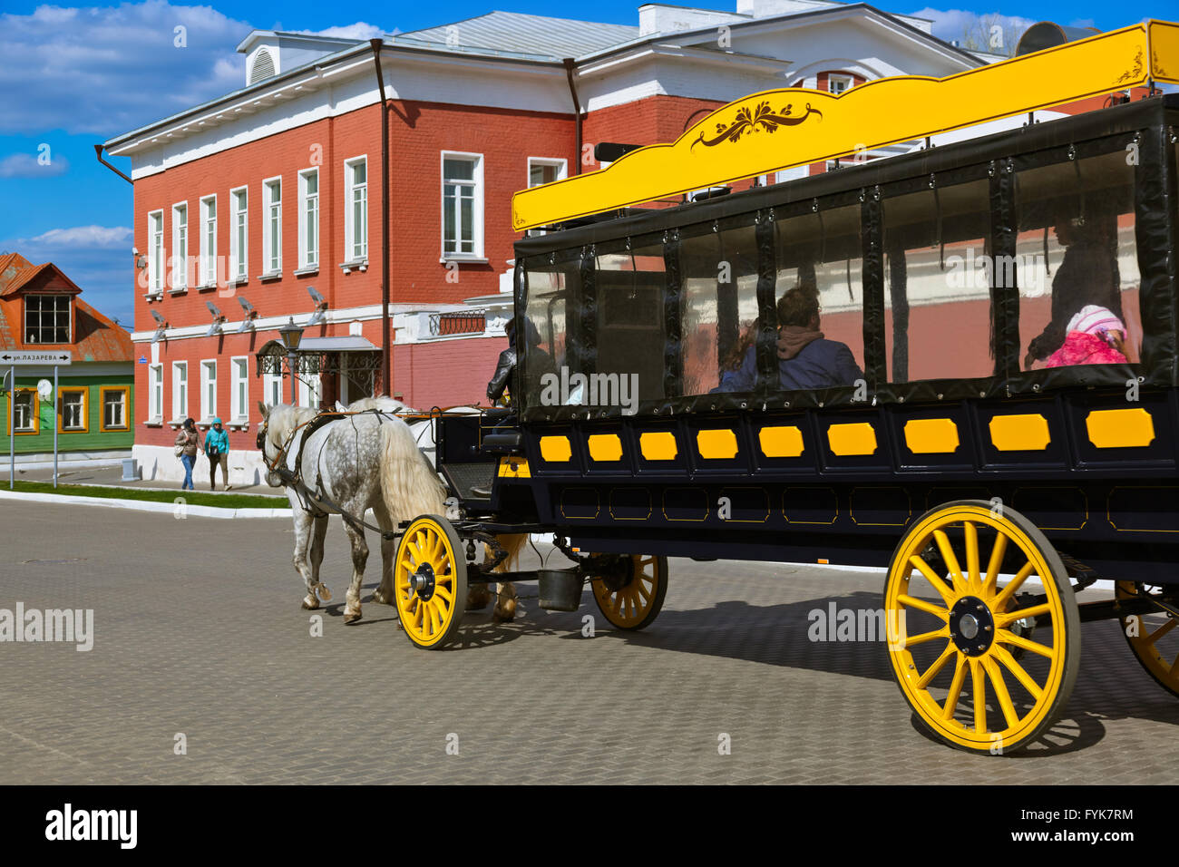 Medieval cart wagon hi-res stock photography and images - Alamy