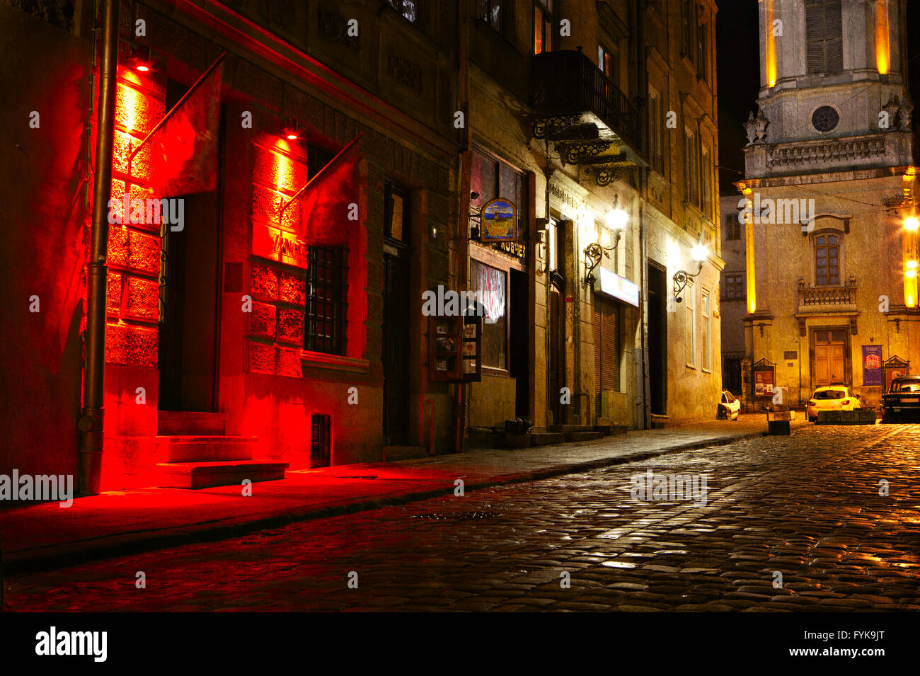 Illuminated street hi-res stock photography and images - Alamy