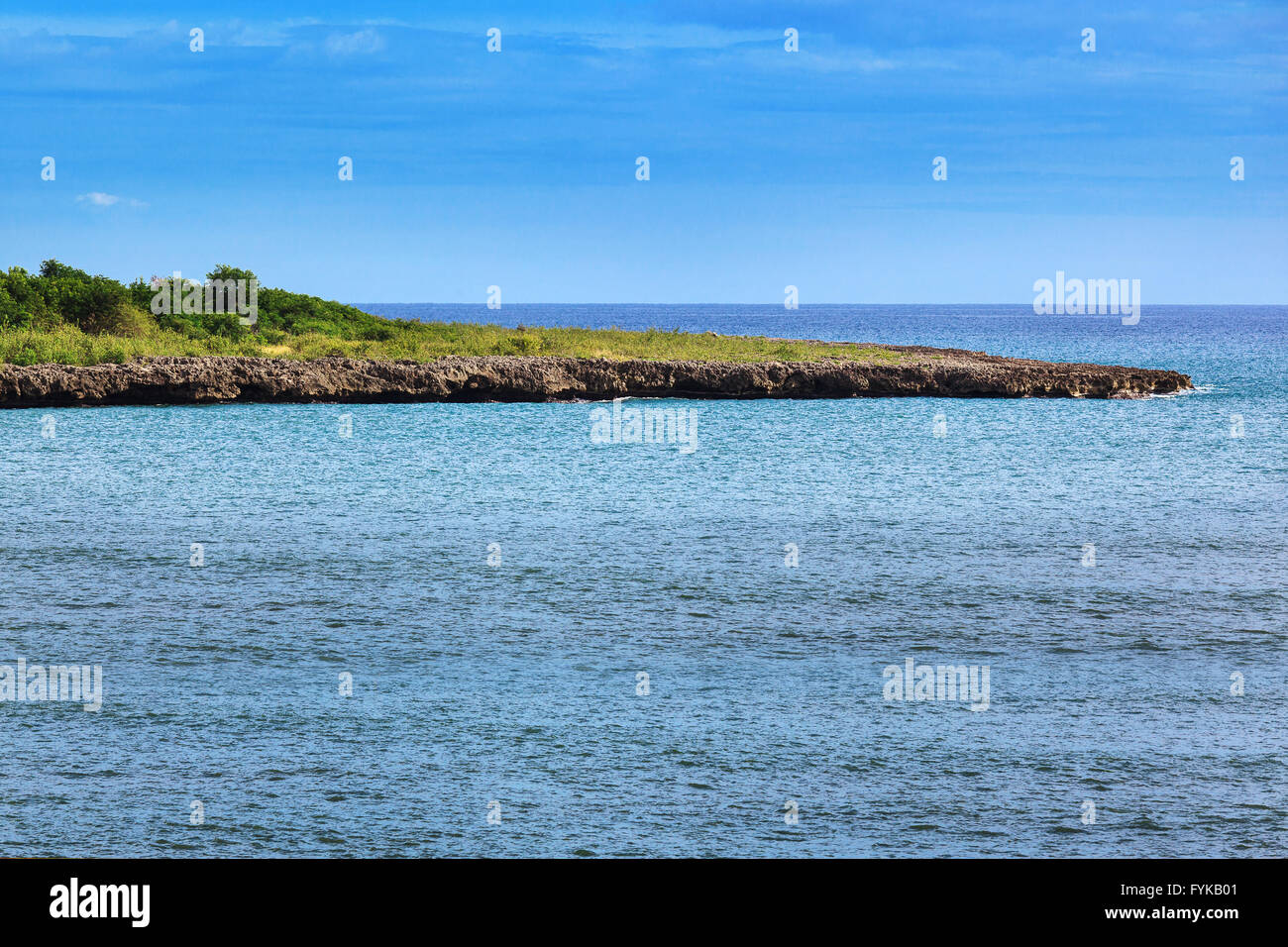 Ocean in bay hi-res stock photography and images - Alamy
