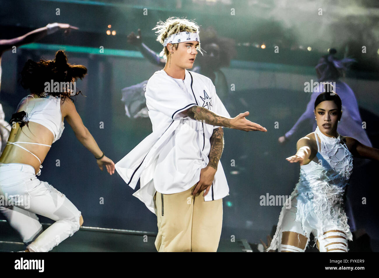 Auburn Hills, Michigan, USA. 25th Apr, 2016. JUSTIN BIEBER performing ...