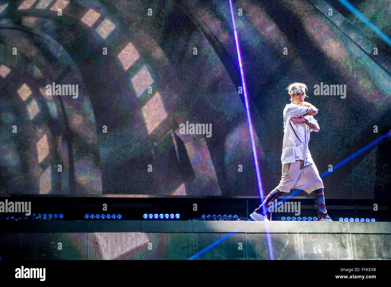Auburn Hills, Michigan, USA. 25th Apr, 2016. JUSTIN BIEBER performing ...