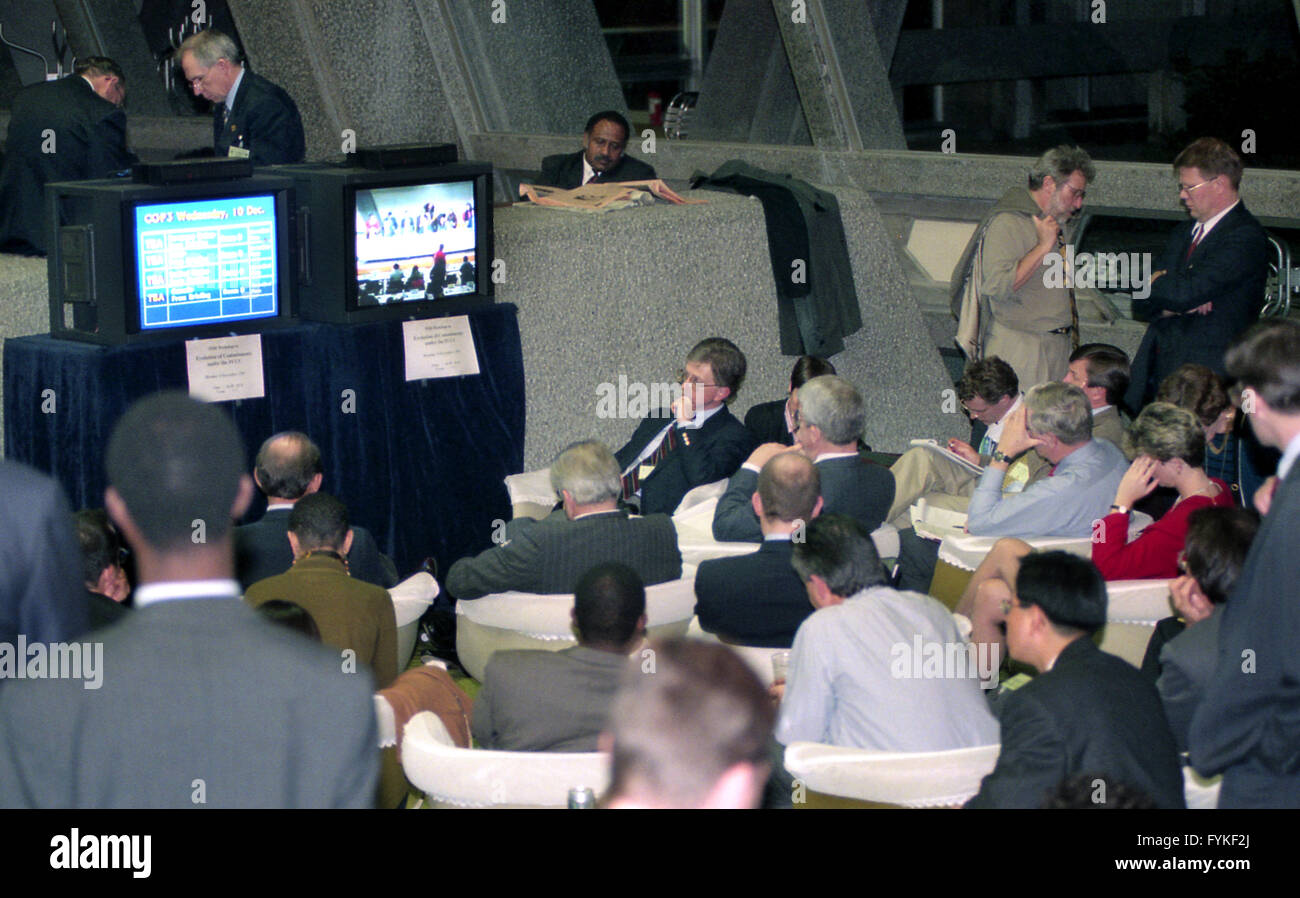 Cop3 kyoto hi-res stock photography and images - Alamy