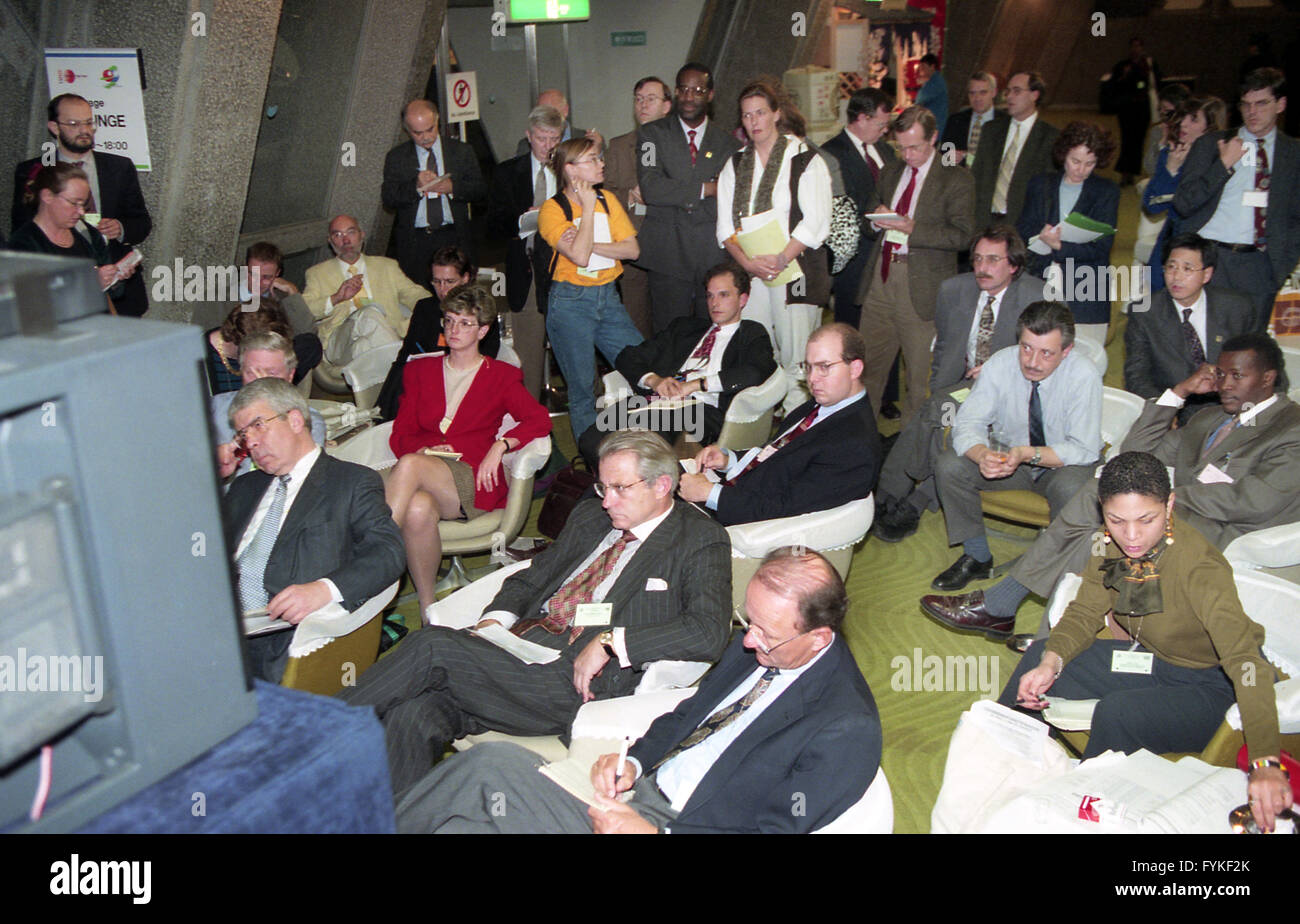 Cop3 kyoto hi-res stock photography and images - Alamy