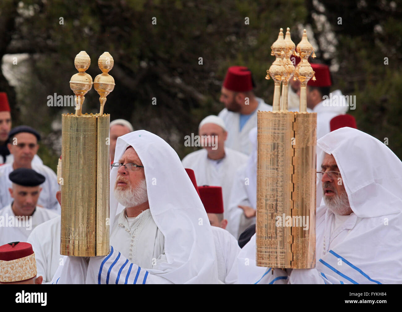 Nablus, West Bank, Palestinian Territory. 27th Apr, 2016. Members of ...
