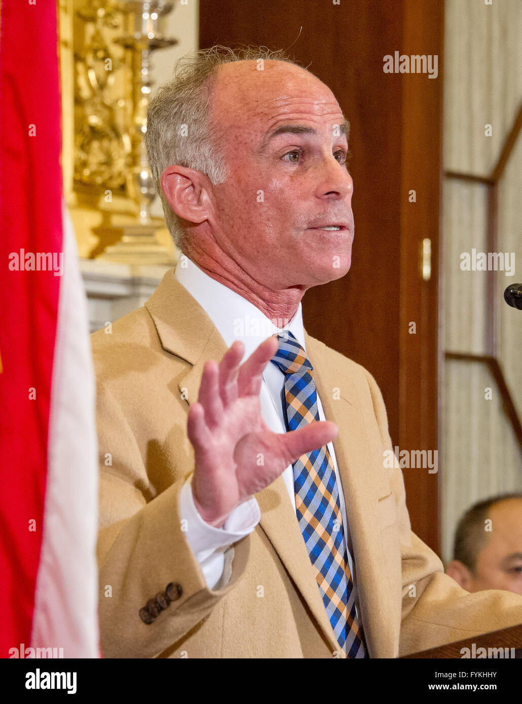 Observational h hi-res stock photography and images - Alamy