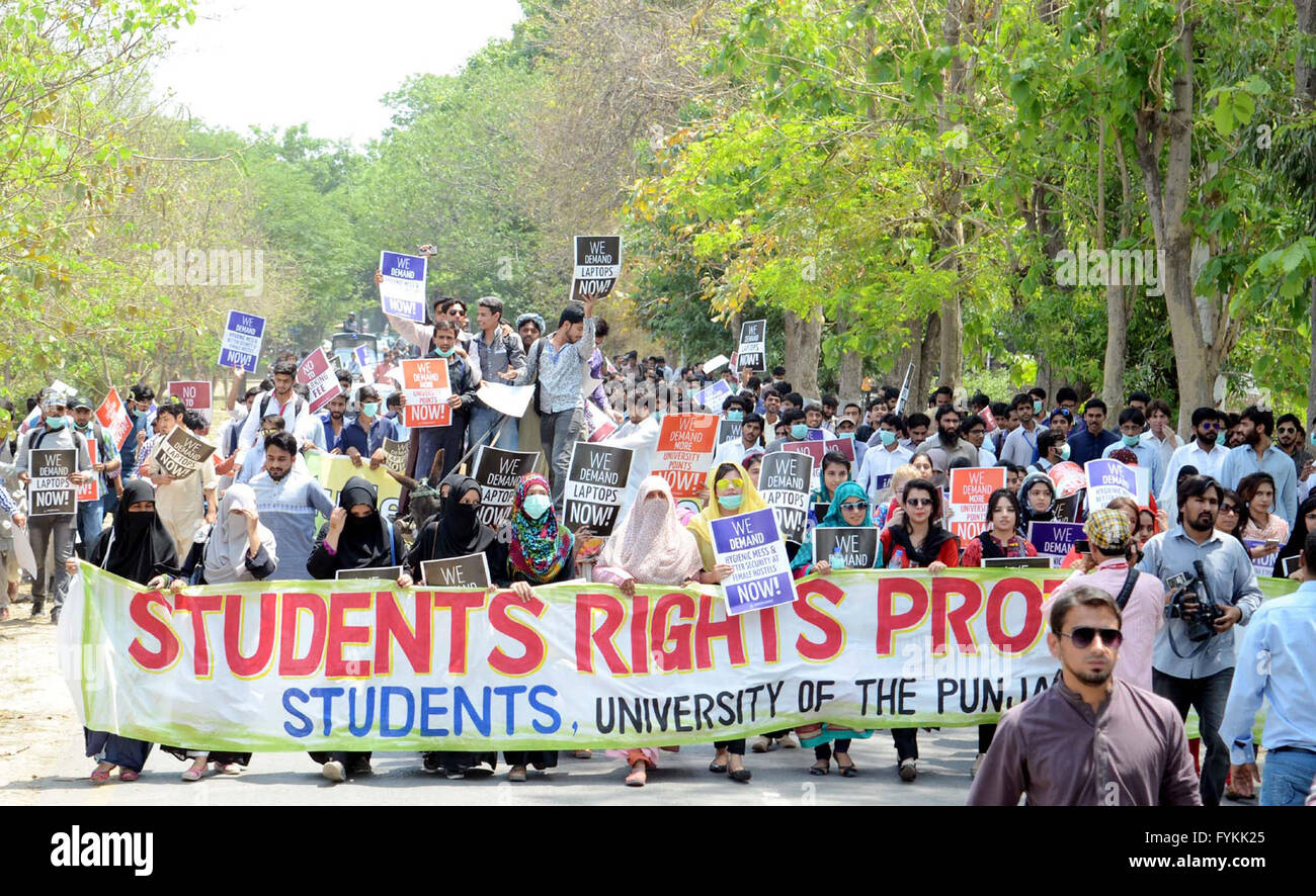 Students of Punjab University chant slogans for student rights during ...