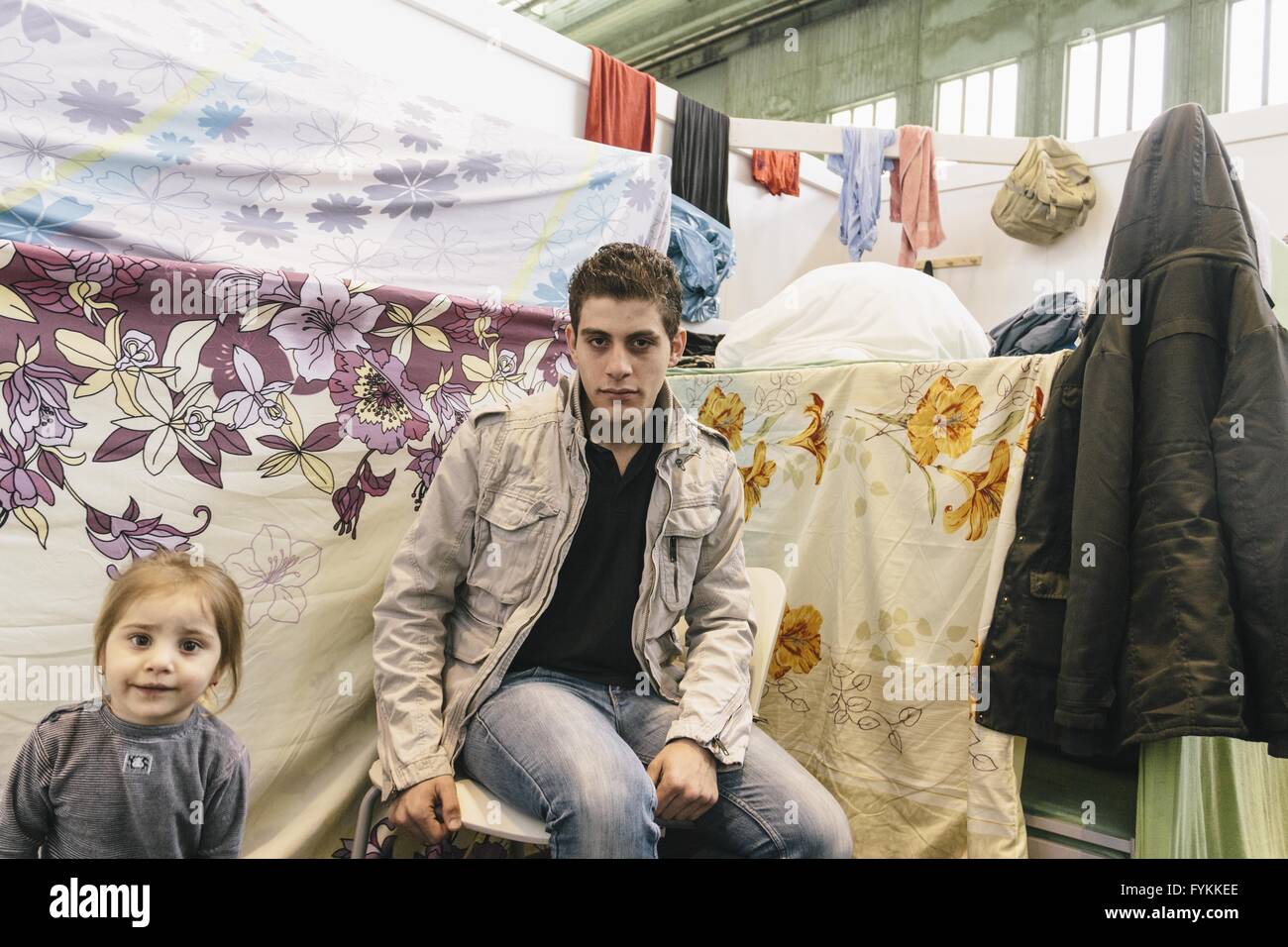 Refugee Beds Stock Photos & Refugee Beds Stock Images - Alamy