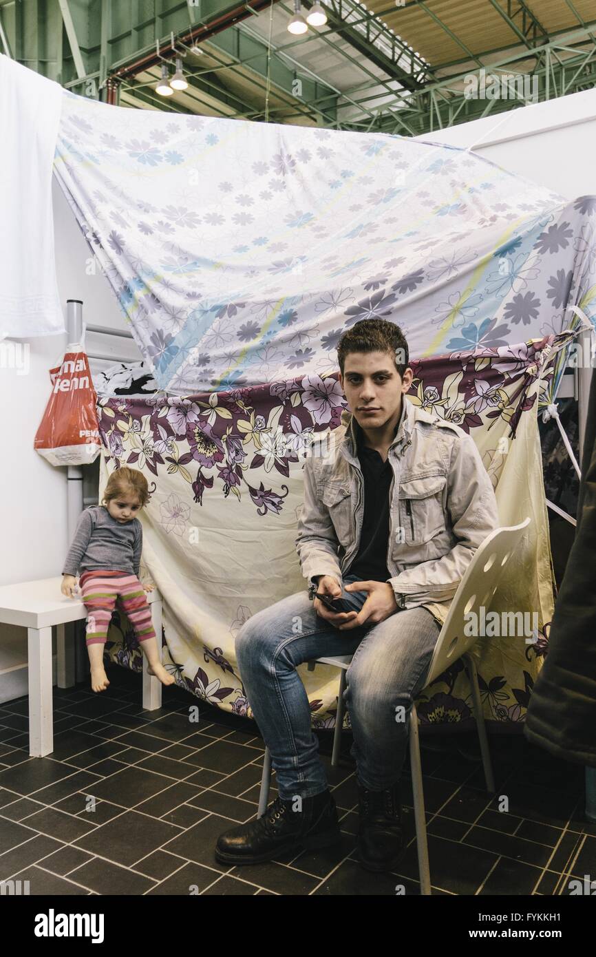 Refugee beds hi-res stock photography and images - Alamy