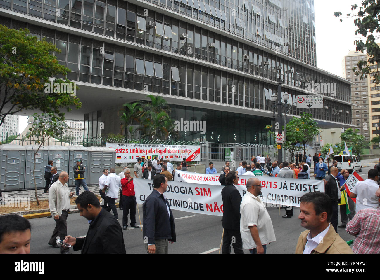 Sao Paulo, Brazil. 27th April, 2016. UBER OF VOTING IN HALL OF SP ...