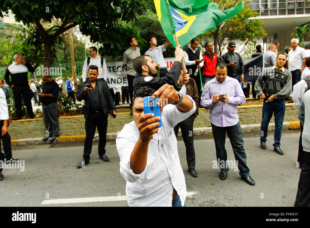 Sao Paulo, Brazil. 27th April, 2016. UBER OF VOTING IN HALL OF SP ...
