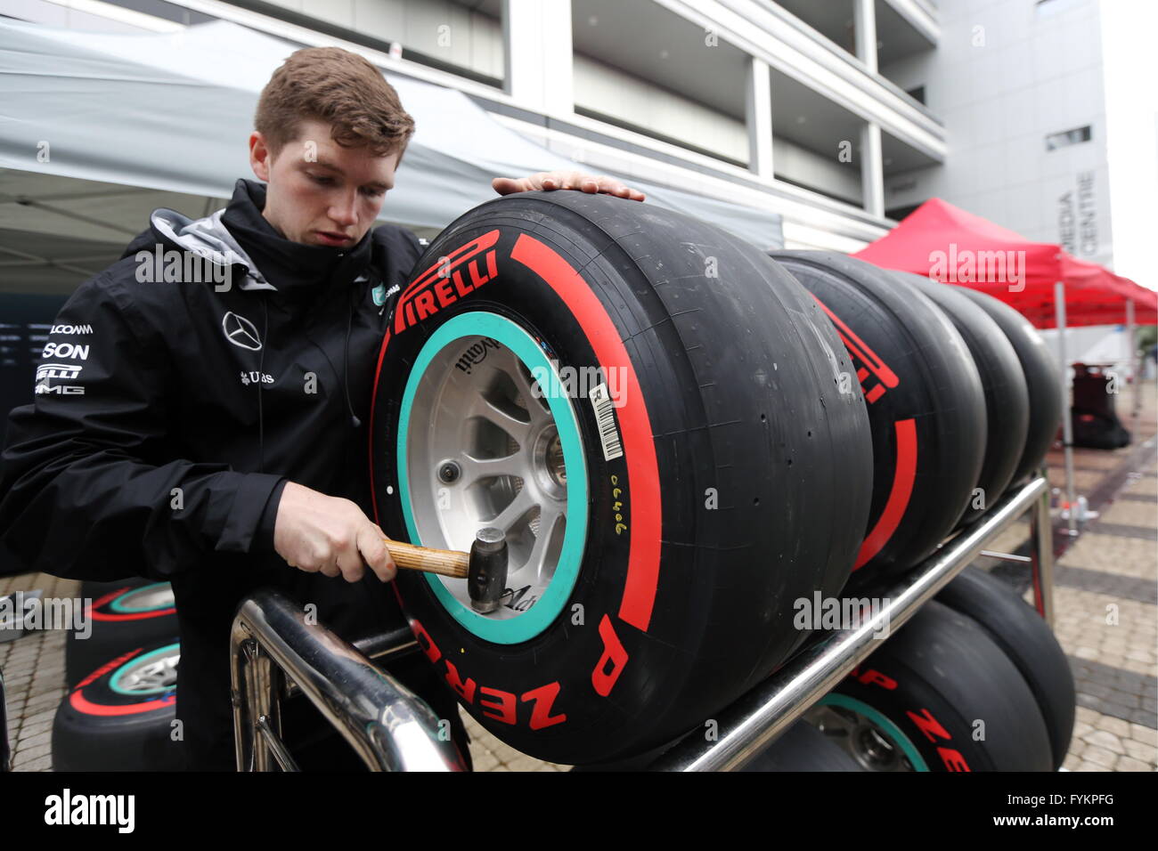 Mercedes Amg F1 Mechanic High Resolution Stock Photography and Images ...