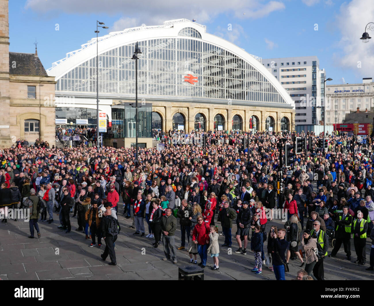 Liverpool fc attend hi-res stock photography and images - Alamy