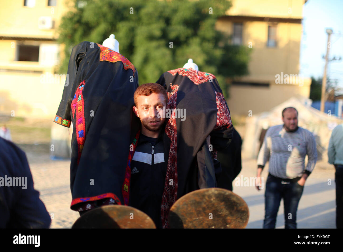 Palestinian man wearing a Palestinian Bedouin dress in Gaza Which ...