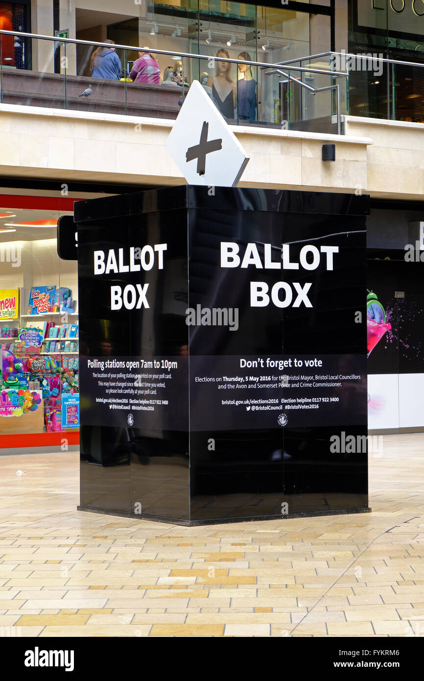 Large ballot box hi-res stock photography and images - Alamy