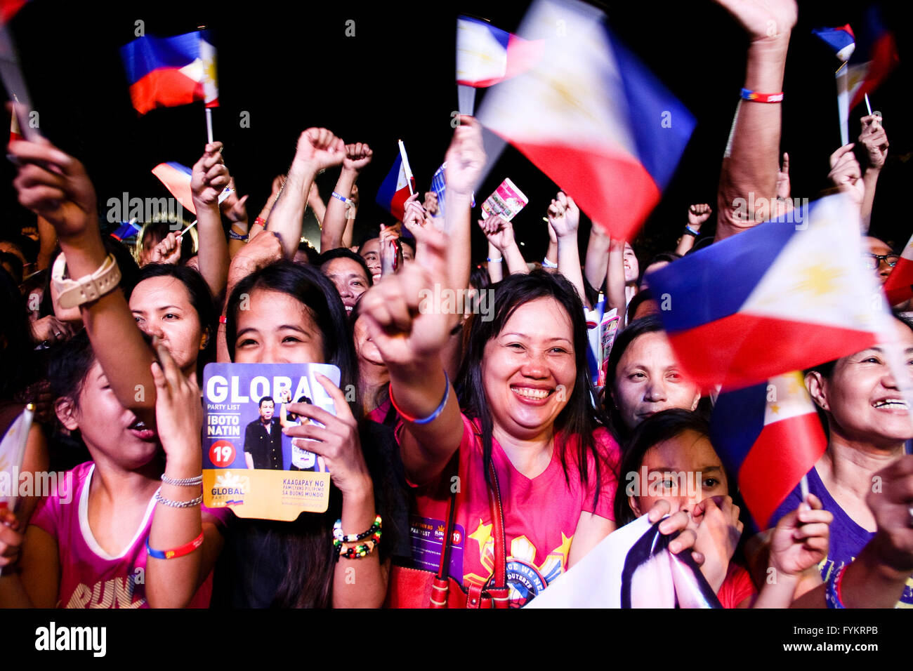 Rodrigo duterte supporters hi-res stock photography and images - Alamy