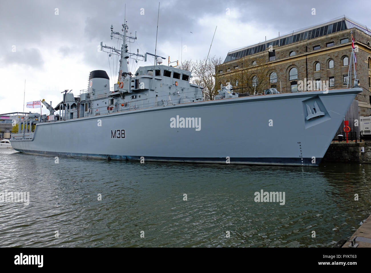 Hunt class mine countermeasures vessel hi-res stock photography and ...