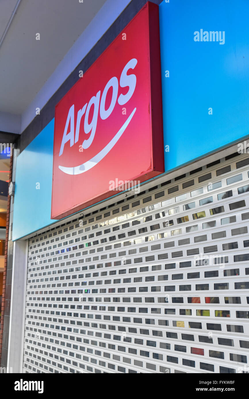 Argos store wood green hi-res stock photography and images - Alamy