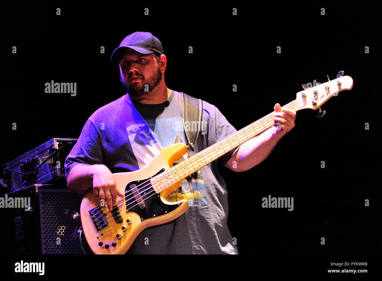 Bass travis carlton son legendary larry carlton drums krzysztof ...