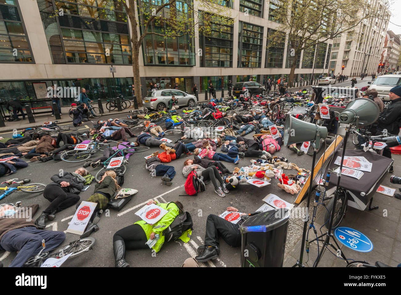 15 minute cycle hi-res stock photography and images - Alamy