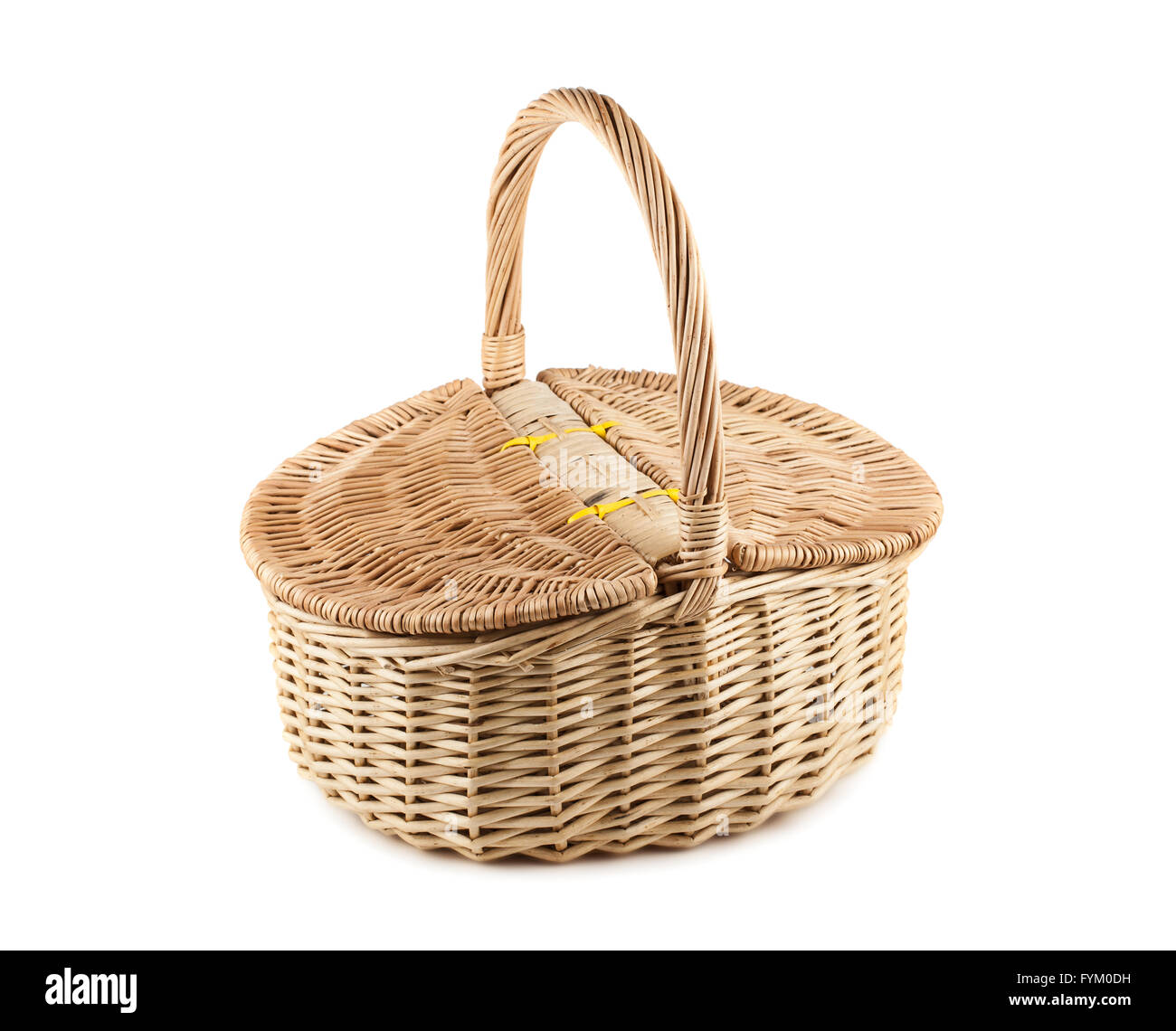 Picnic wicker basket Stock Photo - Alamy