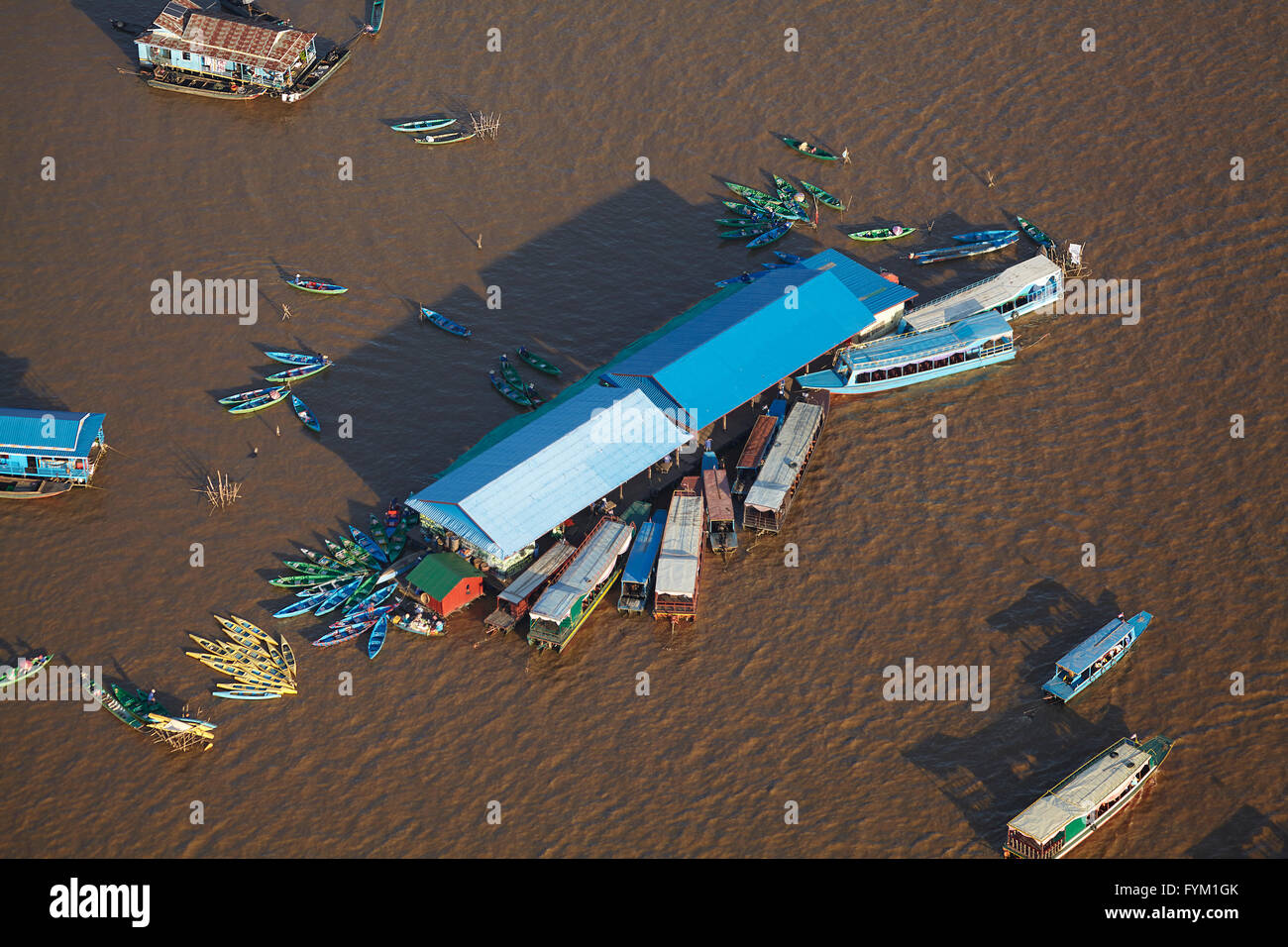 Dirty canoes hi-res stock photography and images - Alamy