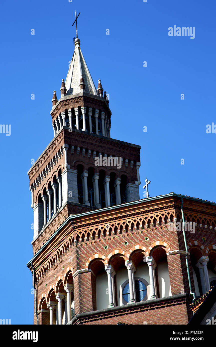 rose window italy lombardy in the castellanza tower tile Stock Photo ...