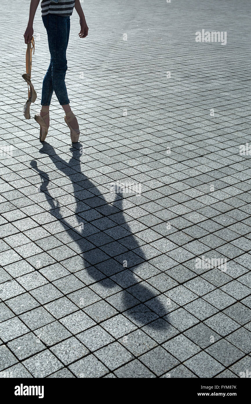 Shadow of the beautiful dancer Stock Photo - Alamy