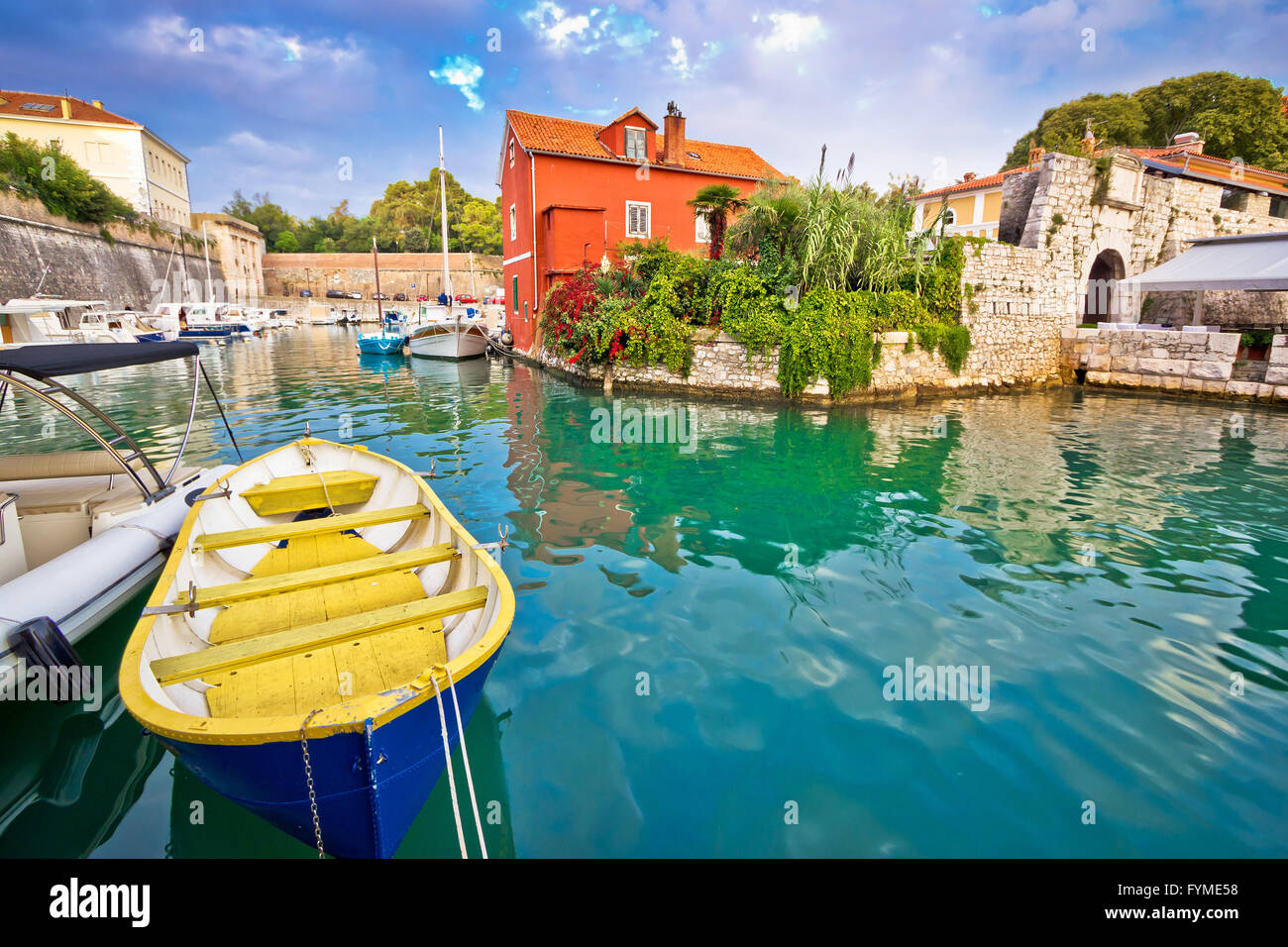 Zadar historic fosa harbor hi-res stock photography and images - Alamy